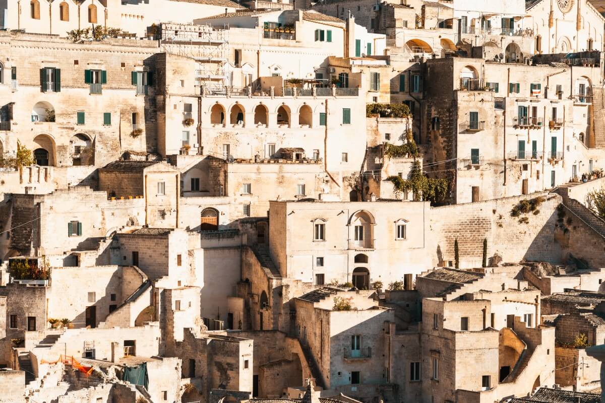 Matera in Italien: Tipps für die atemberaubende Felsenstadt